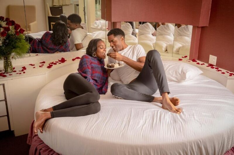 Romantic resort for couples in Pocono ️ Best getaways in 2025